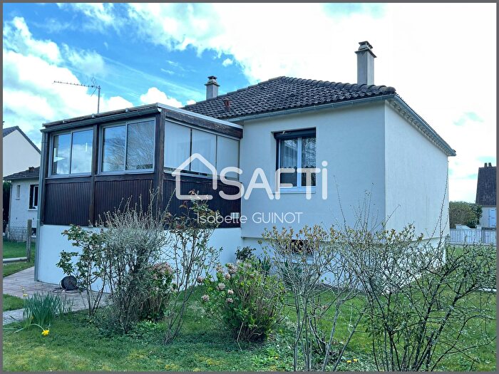 Bréval - Maison 4 pièces à vendre