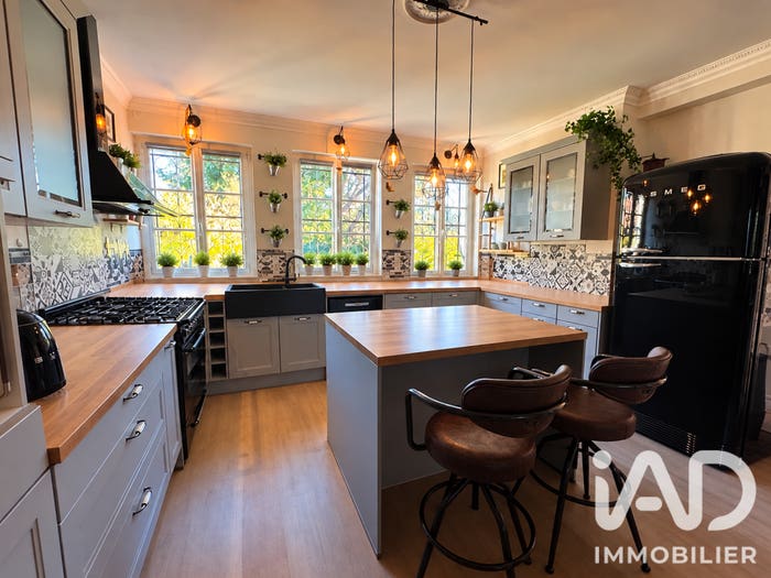 Monts : Maison 10 pièces à vendre