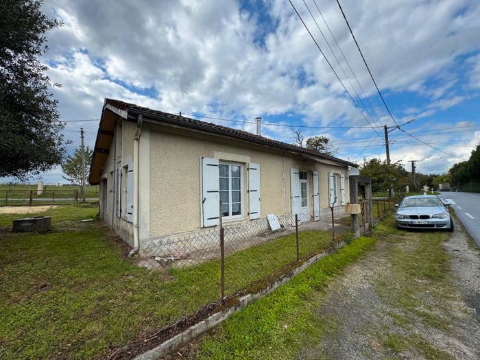 Saint-Pierre-du-Palais : Maison 4 pièces à vendre