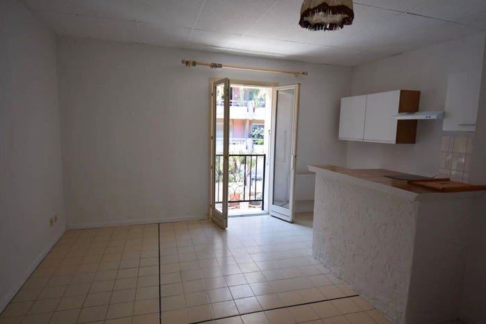 Mantega, Nice : Appartement 1 pièce à louer