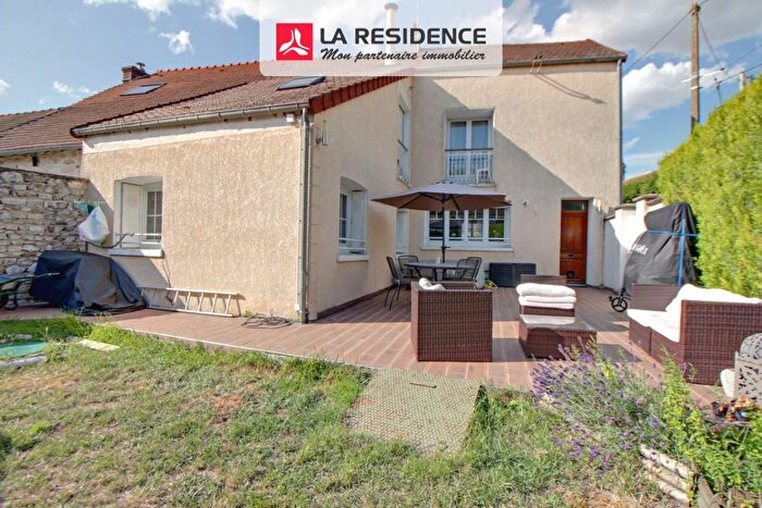 Maison 5 pièces à Breuil-Bois-Robert, à vendre