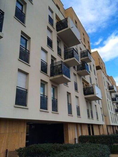 Zone d'Activité, Vélizy-Villacoublay : Appartement 2 pièces à louer