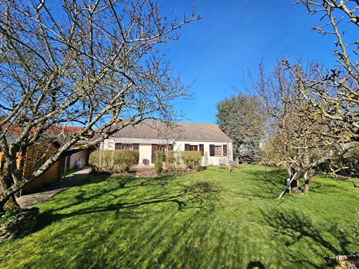 Maison 6 pièces à vendre à Angerville