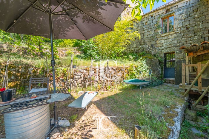 Maison 4 pièces à vendre à Chambonas