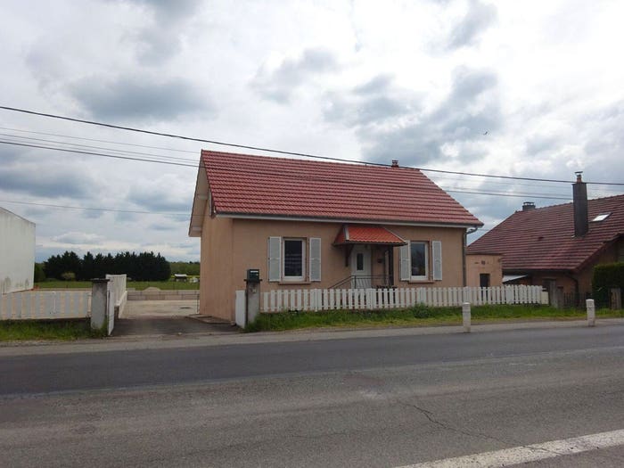 Maison 5 pièces à louer à Pologne, Lure