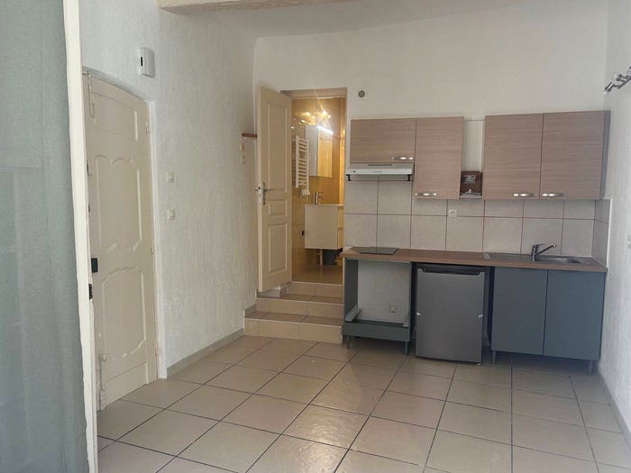 Appartement 1 pièce à louer à Centre, Cassis