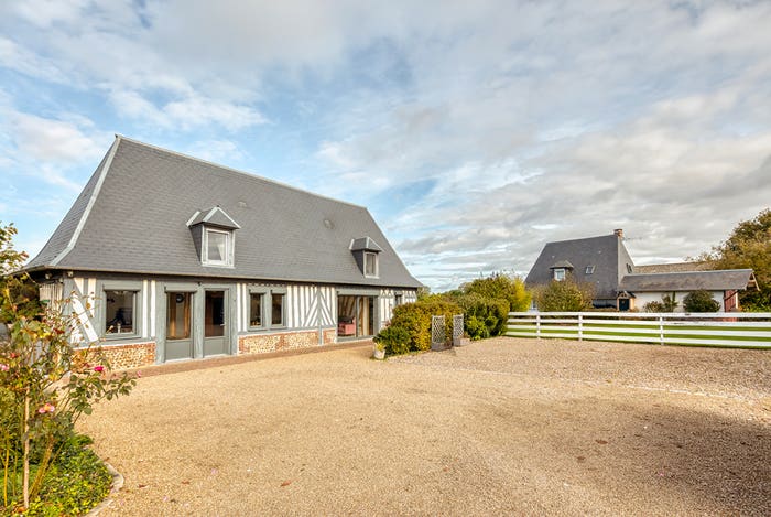 Neuville-sur-Authou - Maison 8 pièces à vendre