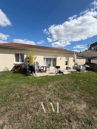 Chassors : Maison 4 pièces à louer