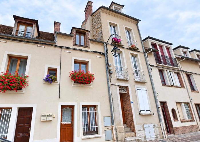 Maisons à vendre et appartements à louer - 2