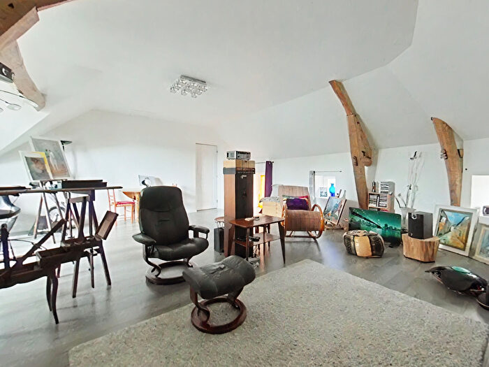 Villeneuve-la-Guyard : Maison 8 pièces à vendre
