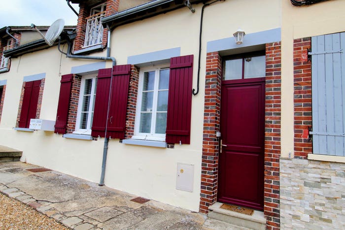 Nogent-le-Roi : Maison 2 pièces à vendre