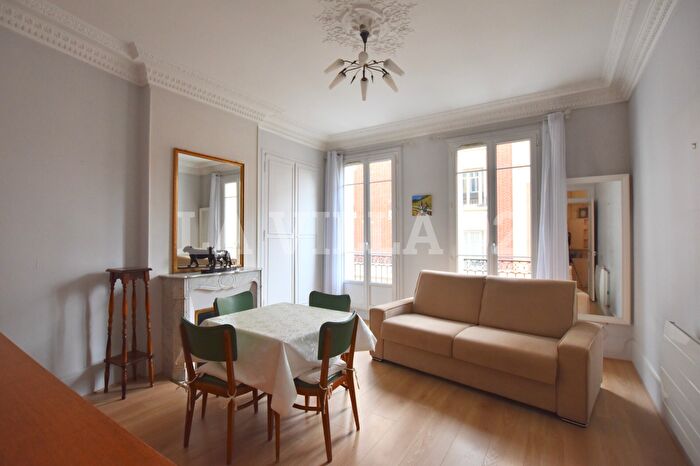 Asnières-sur-Seine, Centre-ville : Appartement 2 pièces à vendre