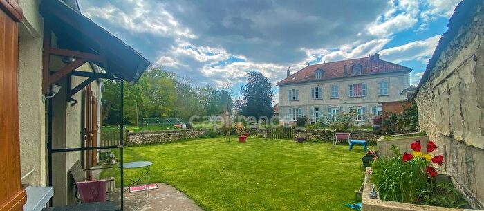 Maison 23 pièces à Angerville, à vendre