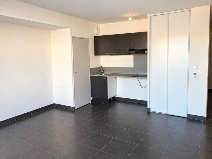 Castelnau-le-Lez, Mendras, Zone d'activité La Garrigue : Appartement 1 pièce à vendre