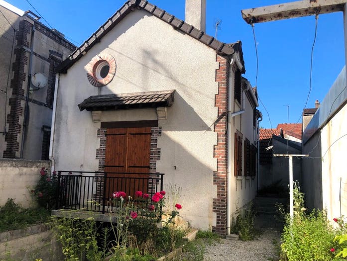 Romilly-sur-Seine, Centre-ville, Gare, Lion, Les Hauts Buissons : Maison 4 pièces à louer