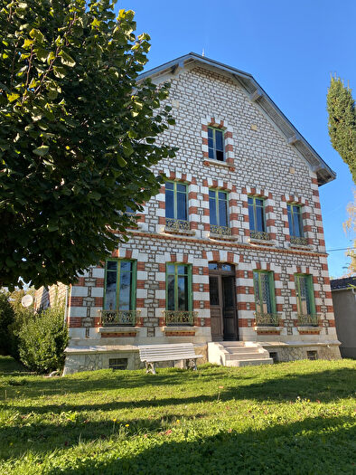 Maison 7 pièces à Ladon, à vendre