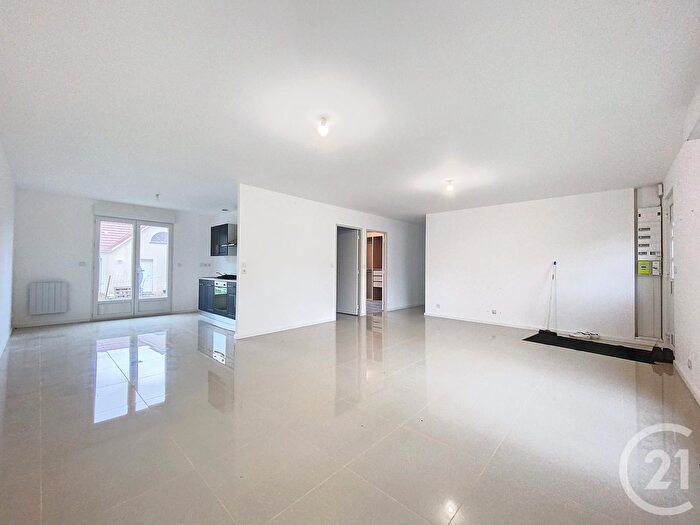 Maison 4 pièces à Villeblevin, à vendre