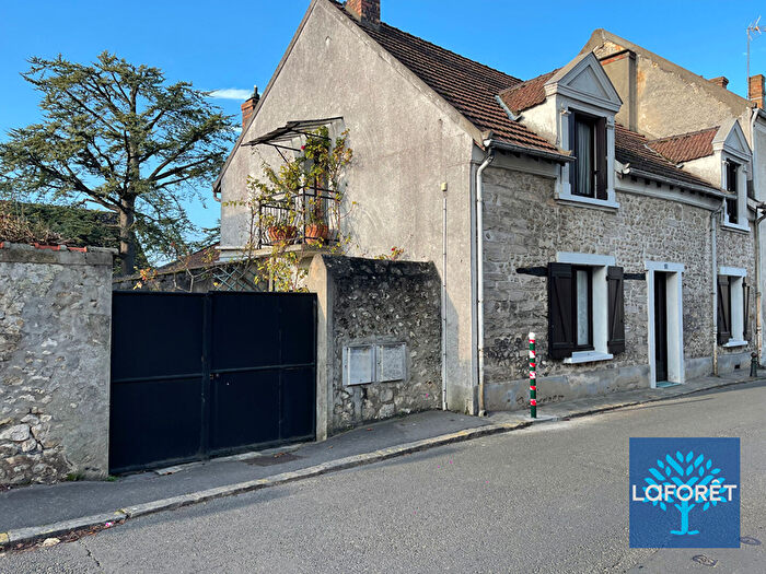 Maison 6 pièces à La Ferté-Alais, à vendre