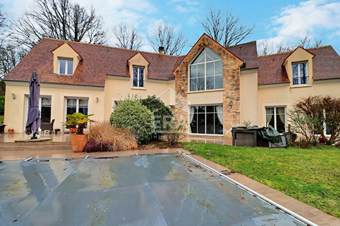 Le Val-Saint-Germain : Maison 8 pièces à vendre