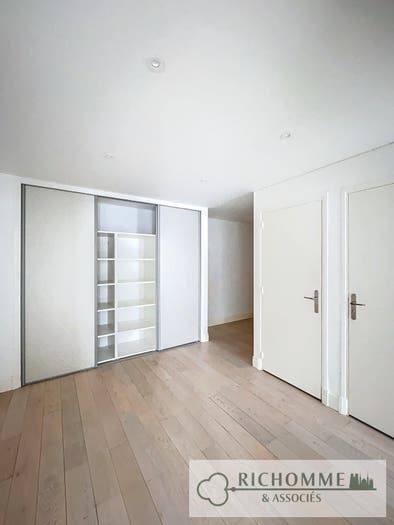 Reims, Centre-ville : Appartement 5 pièces à louer