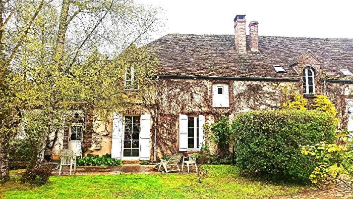 Maison 11 pièces à vendre à Savigny-sur-Clairis