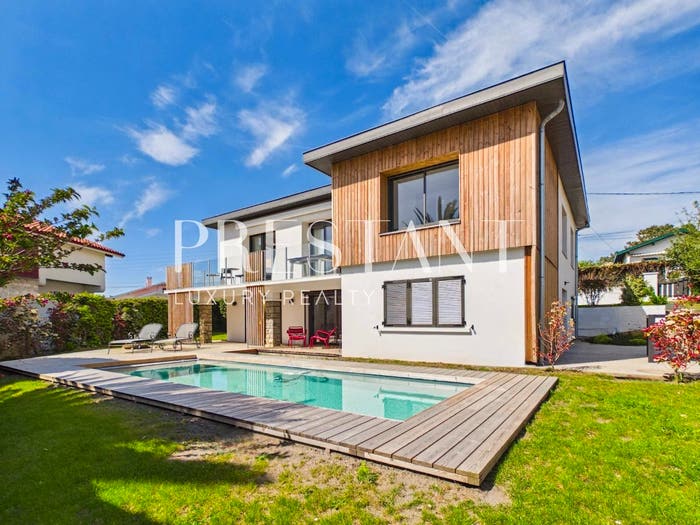 Biarritz, Milady, Colline, Beaurivage : Maison 7 pièces à vendre
