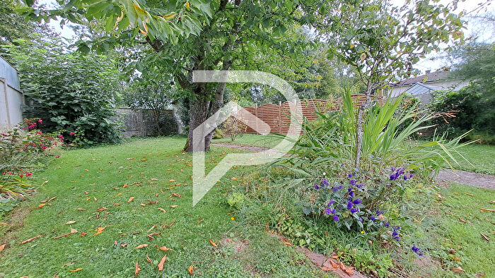 Magny-les-Hameaux : Maison 3 pièces à vendre