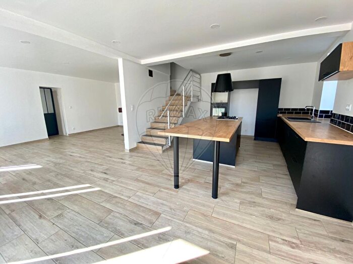 Maison 6 pièces à Angerville, à vendre