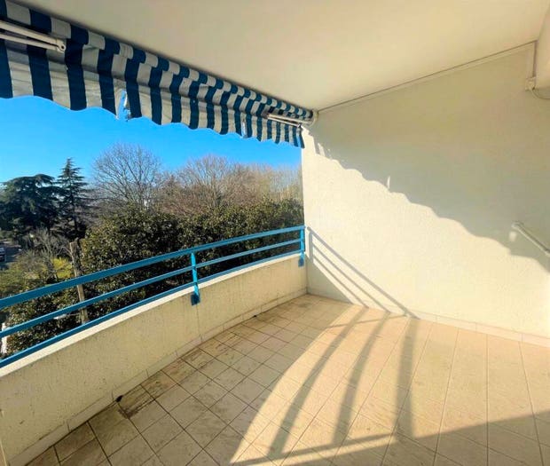 Centre Ville, Dax : Appartement 3 pièces à louer