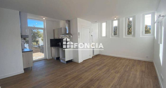 Est, Lisieux - Appartement 3 pièces à louer