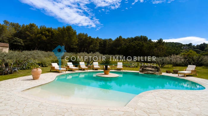 Maison 10 pièces à vendre à Les Baux-de-Provence
