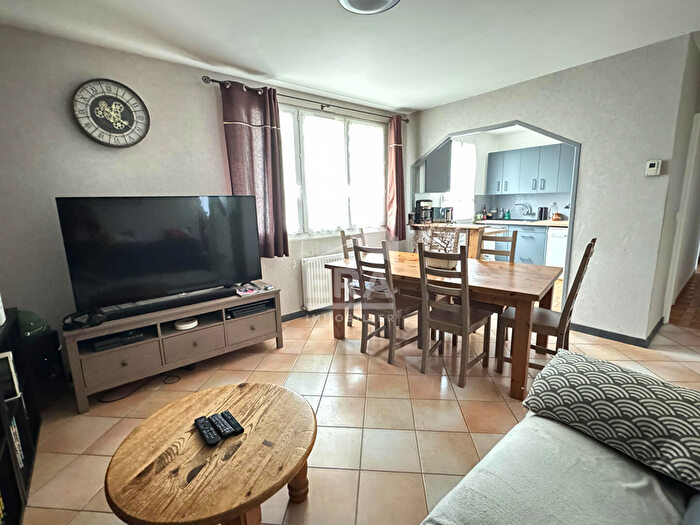 Appartement 4 pièces à vendre à Sainte-Geneviève-des-Bois, Saint-Hubert