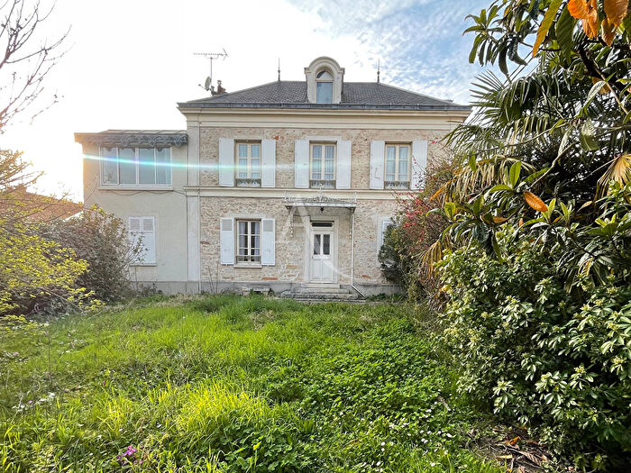 Étréchy : Maison 8 pièces à vendre