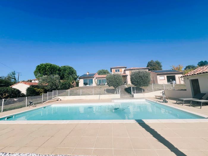 Clermont-le-Fort - Maison 8 pièces à vendre