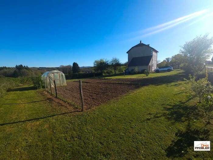 Maison 10 pièces à vendre à Neuvic-Entier