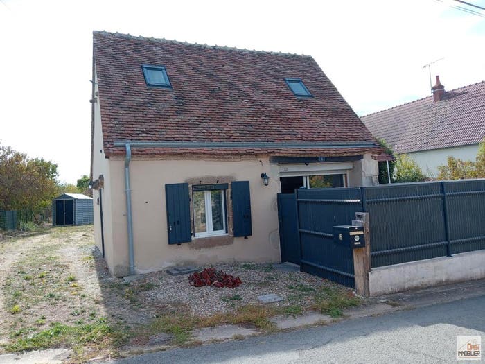 Maison 2 pièces à Châteaumeillant, à vendre