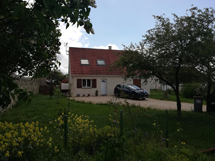 Maison 7 pièces à vendre à Angerville