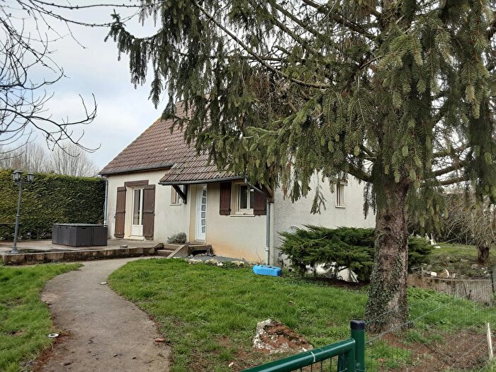 Maison 6 pièces à Angerville, à vendre