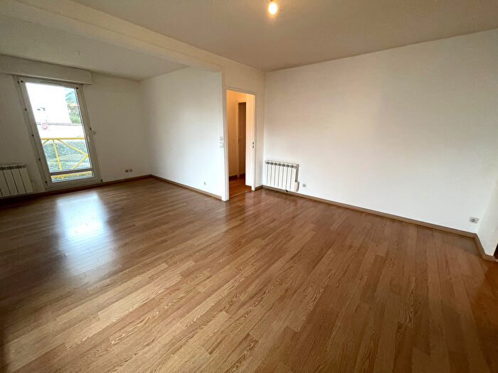 Mantes-la-Ville, Louise Michel : Appartement 3 pièces à vendre