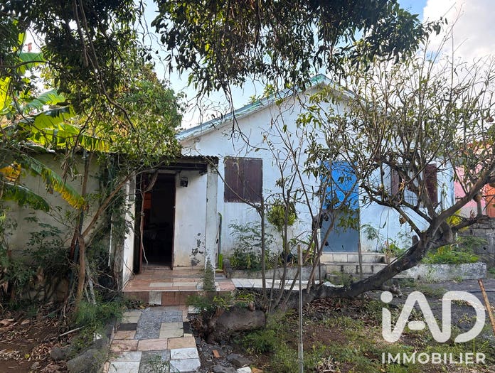 Saint-Pierre, Basse Terre les Bas, Basse Terre les Hauts, Les Casernes - Maison 4 pièces à vendre