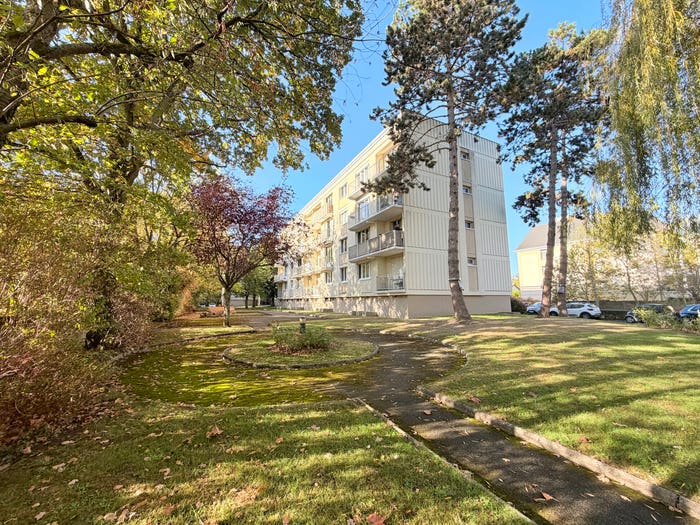 Appartement 3 pièces à Le Plessis-Trévise, François Mansard, à vendre