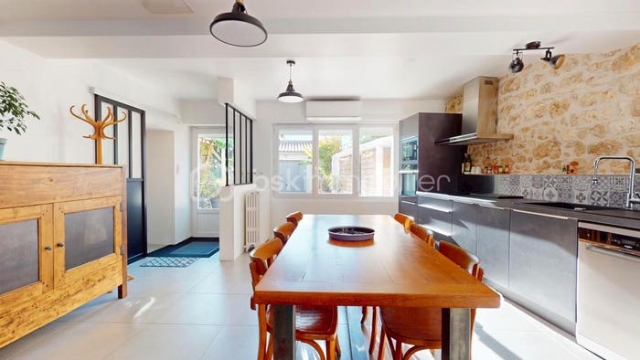Maison 8 pièces à vendre - Pont-l'Abbé-d'Arnoult