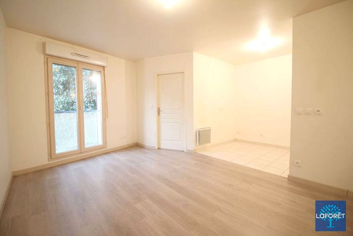 Centre Ville, Étampes : Appartement 2 pièces à louer
