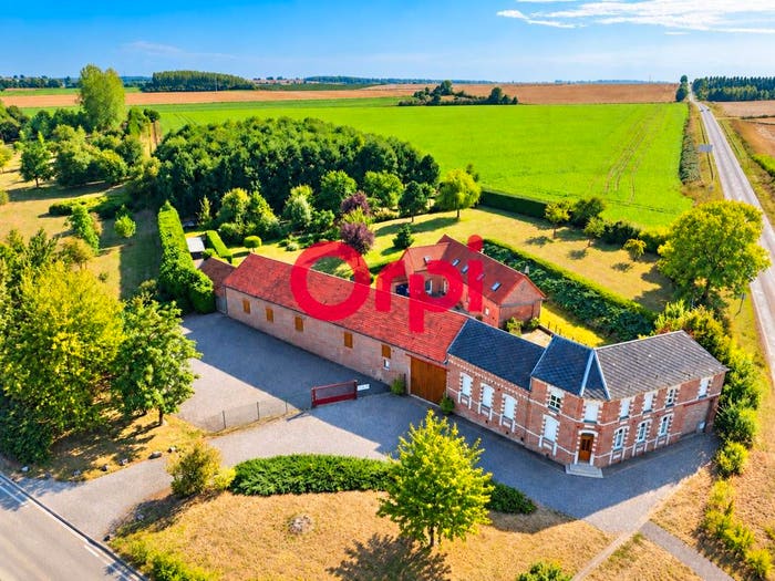 Maison 18 pièces à Hédauville, à vendre