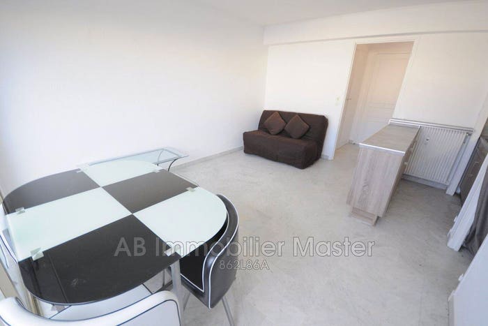 Appartement 1 pièce à louer - Centre Ville, Antibes