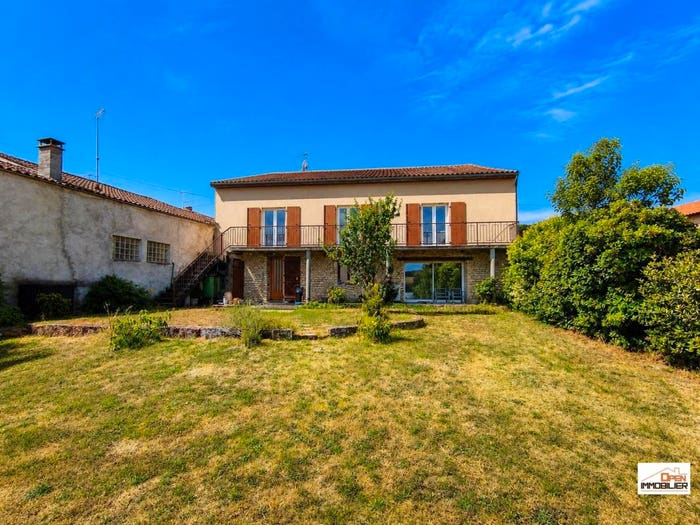 Maison 4 pièces à Asnières-sur-Nouère, à vendre