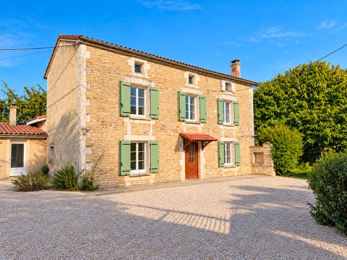 Maison 5 pièces à vendre à Fouqueure