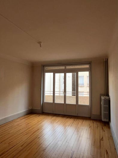 Appartement 2 pièces à louer à Saint-Étienne, Tardy, Colline des Pères, Bizillon