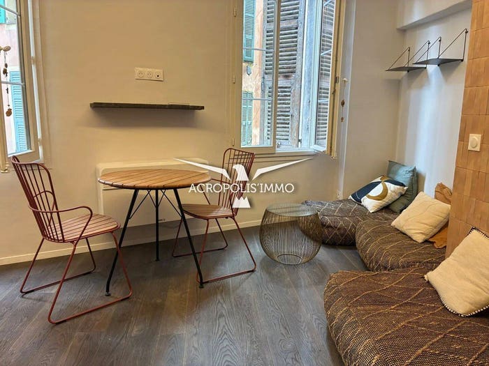Vieux-Nice - Appartement 2 pièces à louer