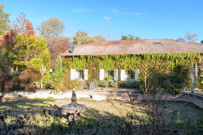 Monteils : Maison 19 pièces à vendre